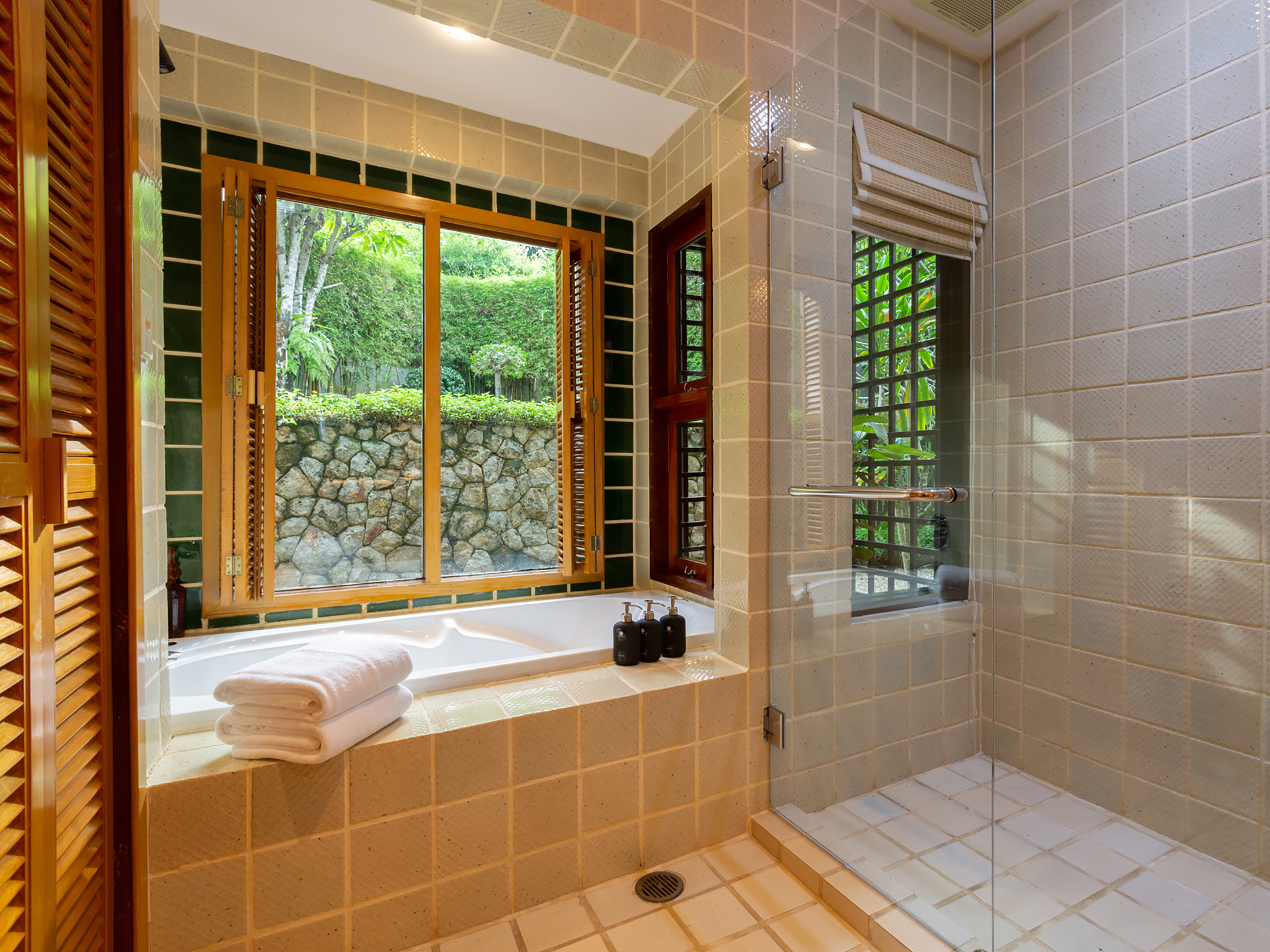 Photo Gallery | Infinity View Phuket - Kata 4 Bedrooms Luxury Villa, Thailand